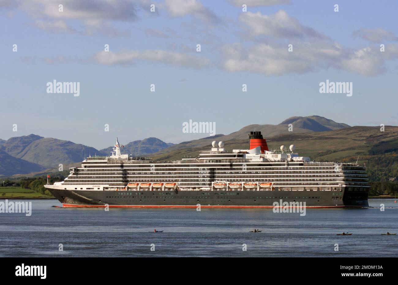 Cunard Liner Queen Elizabeth in the Firth of Clyde Stock Photo - Alamy