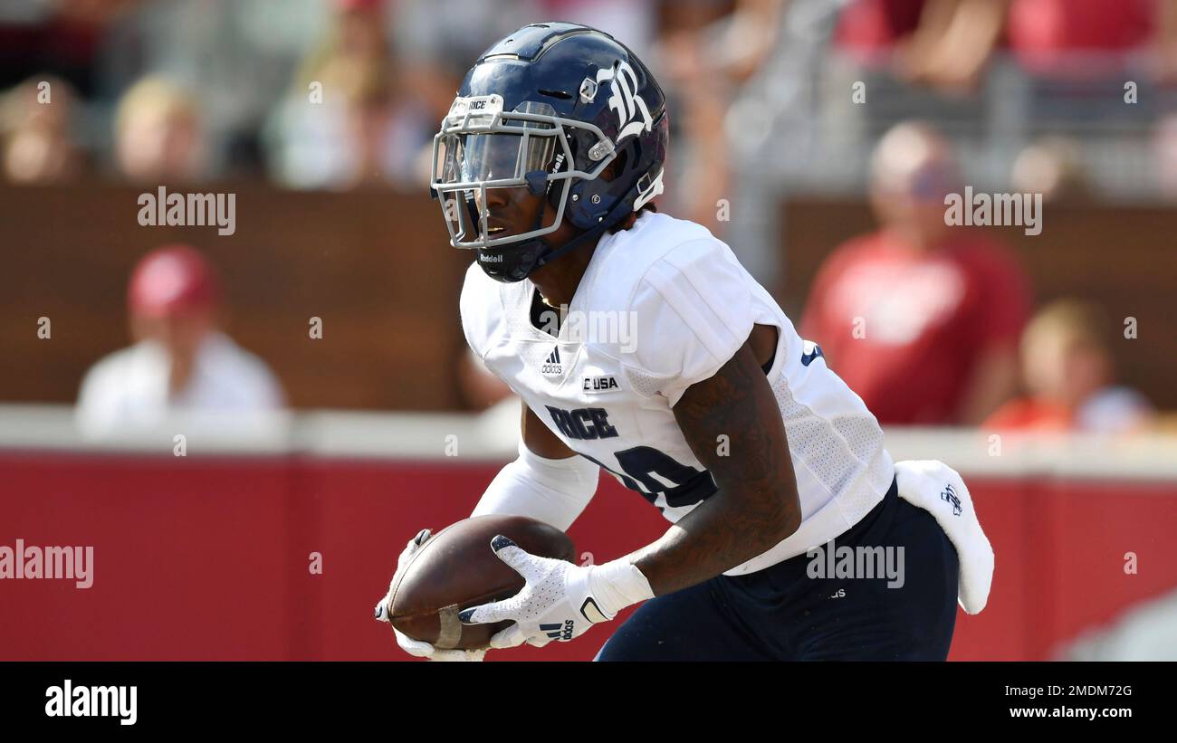 Rice defensive back Sean Fresch (29) against Arkansas during an NCAA ...
