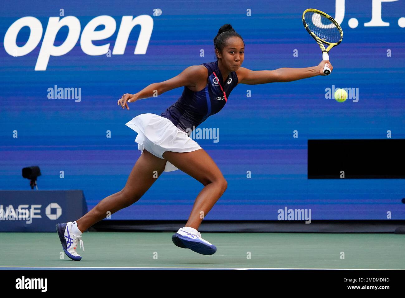 Leylah Fernandez, of Canada, returns a shot to Elina Svitolina, of ...