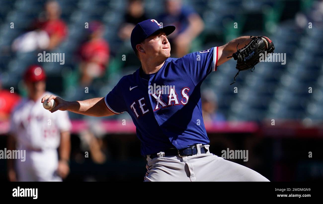 Texas Rangers relief pitcher Josh Sborz throws during the eighth inning ...