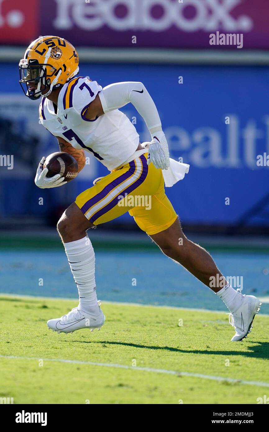 LSU cornerback Derek Stingley Jr. (7) warms up before an NCAA college ...