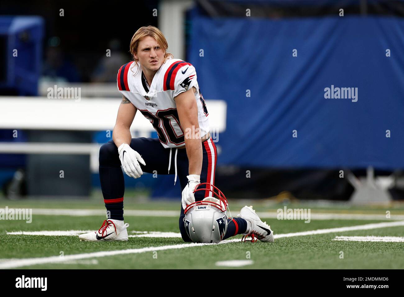 New England Patriots wide receiver Gunner Olszewski (80) warms up ...