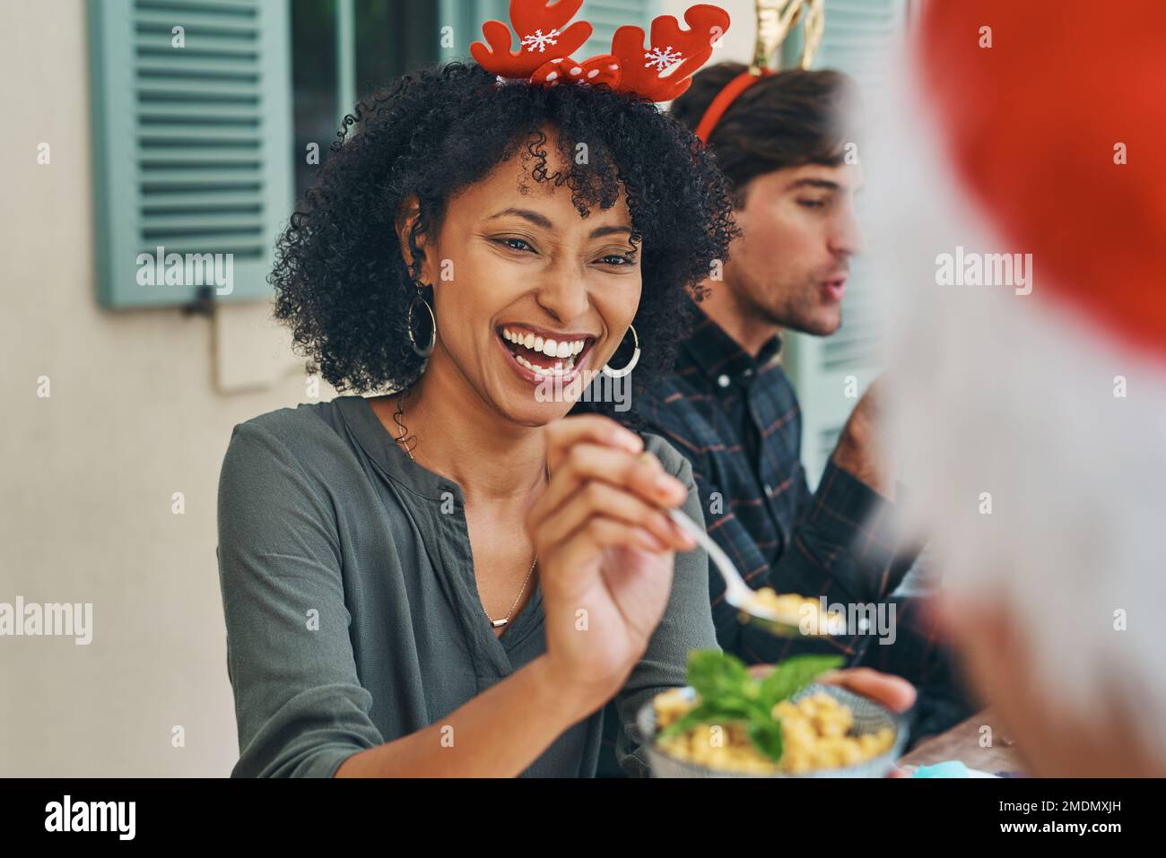 Diverse family dinner hi-res stock photography and images - Alamy