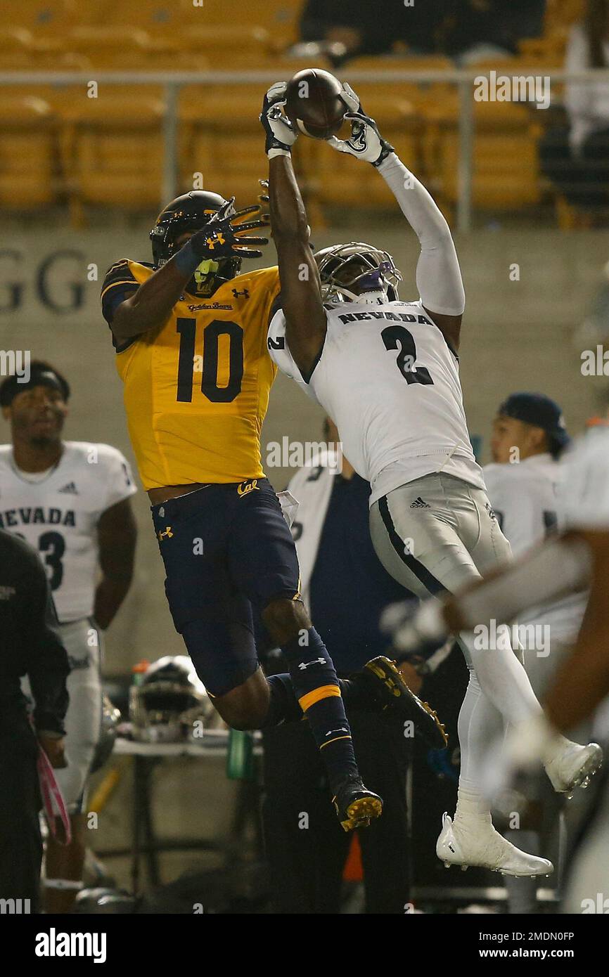 Nevada Wolf Pack cornerback Isaiah Essissima (2) intercepts a pass ...