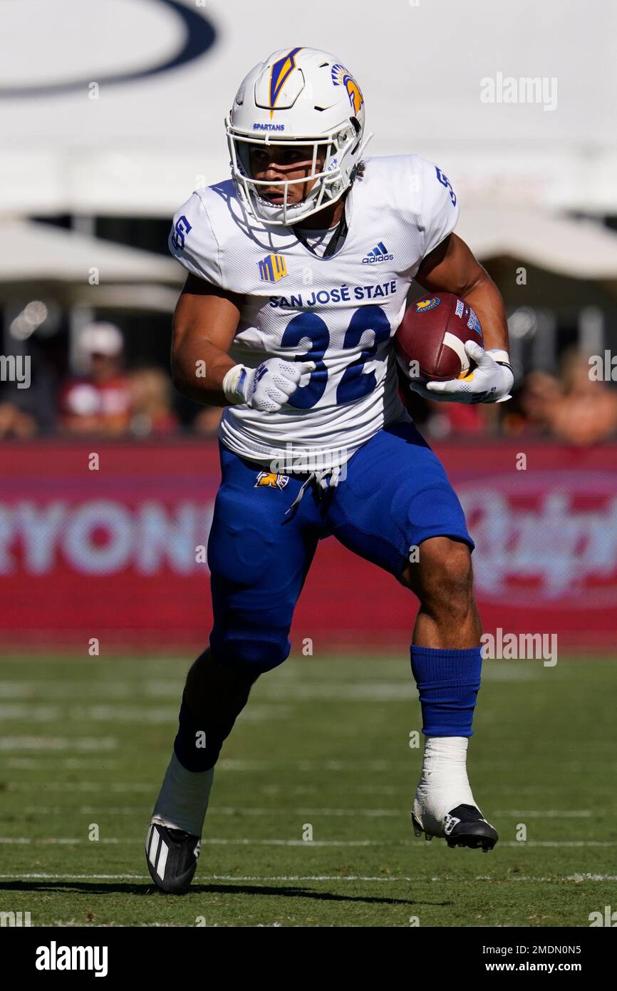 San Jose State running back Kairee Robinson (32) runs the ball during ...