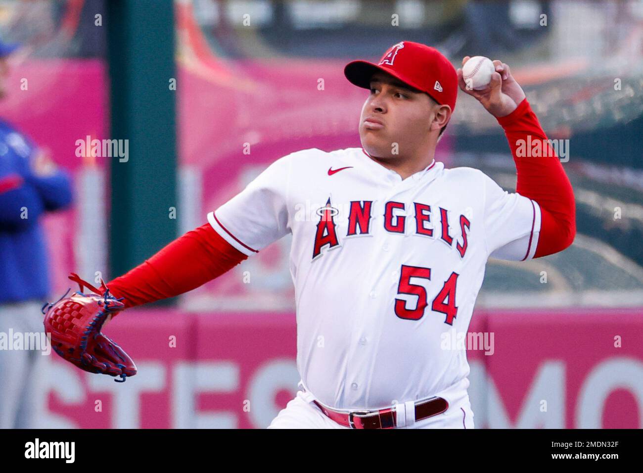 Los Angeles Angels' Jose Suarez (54) warms up before a baseball game ...