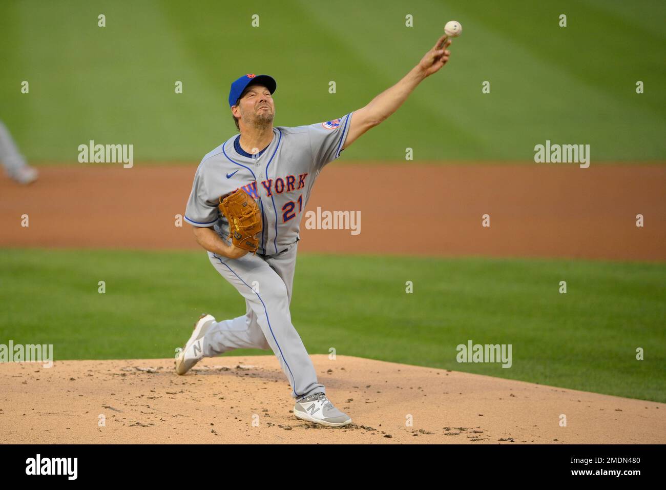 New York Mets starting pitcher Rich Hill (21) delivers a pitch during a ...