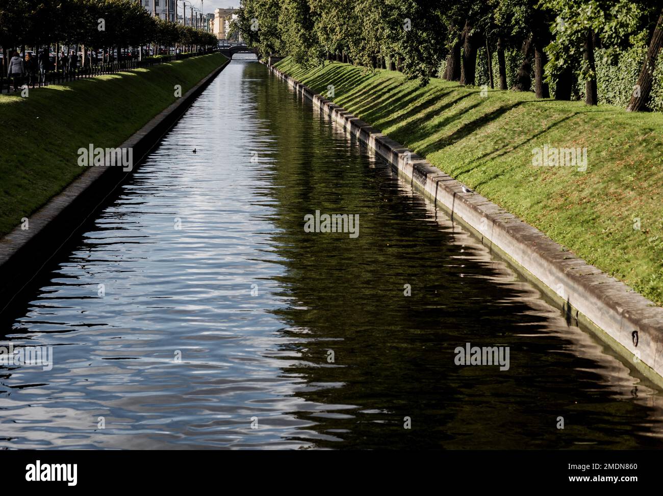 Traffic channels hi-res stock photography and images - Alamy