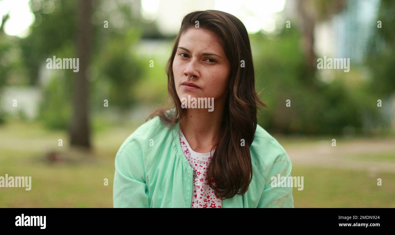 Girl shaking head no hi-res stock photography and images - Alamy