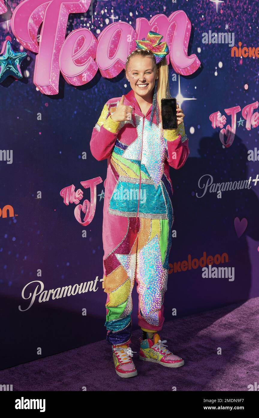 JoJo Siwa arrives at the drive-in premiere of JoJo Siwa's "The J Team ...