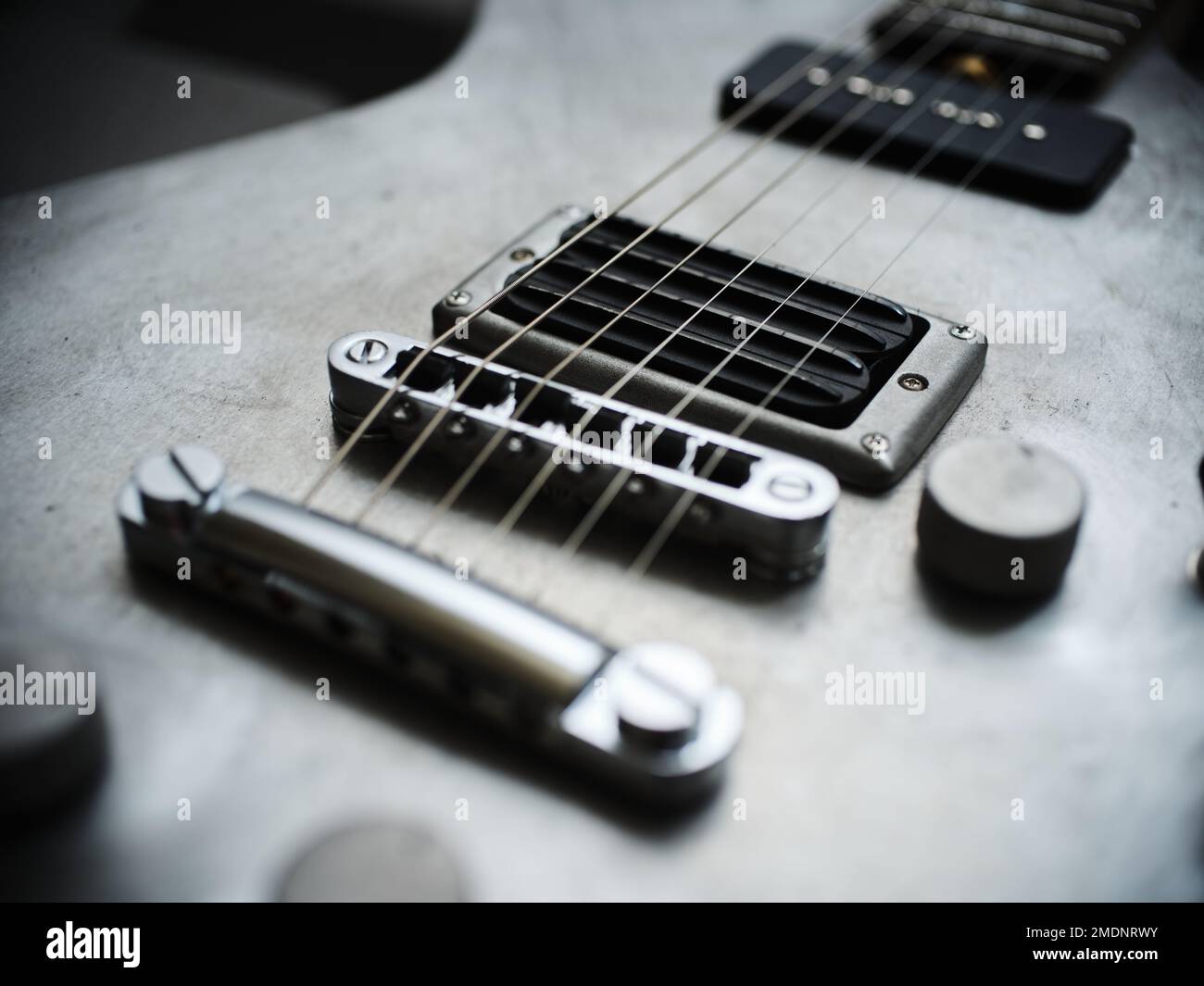 Manson Guitar Works Matt Bellamy DL-0R electric guitar Stock Photo - Alamy