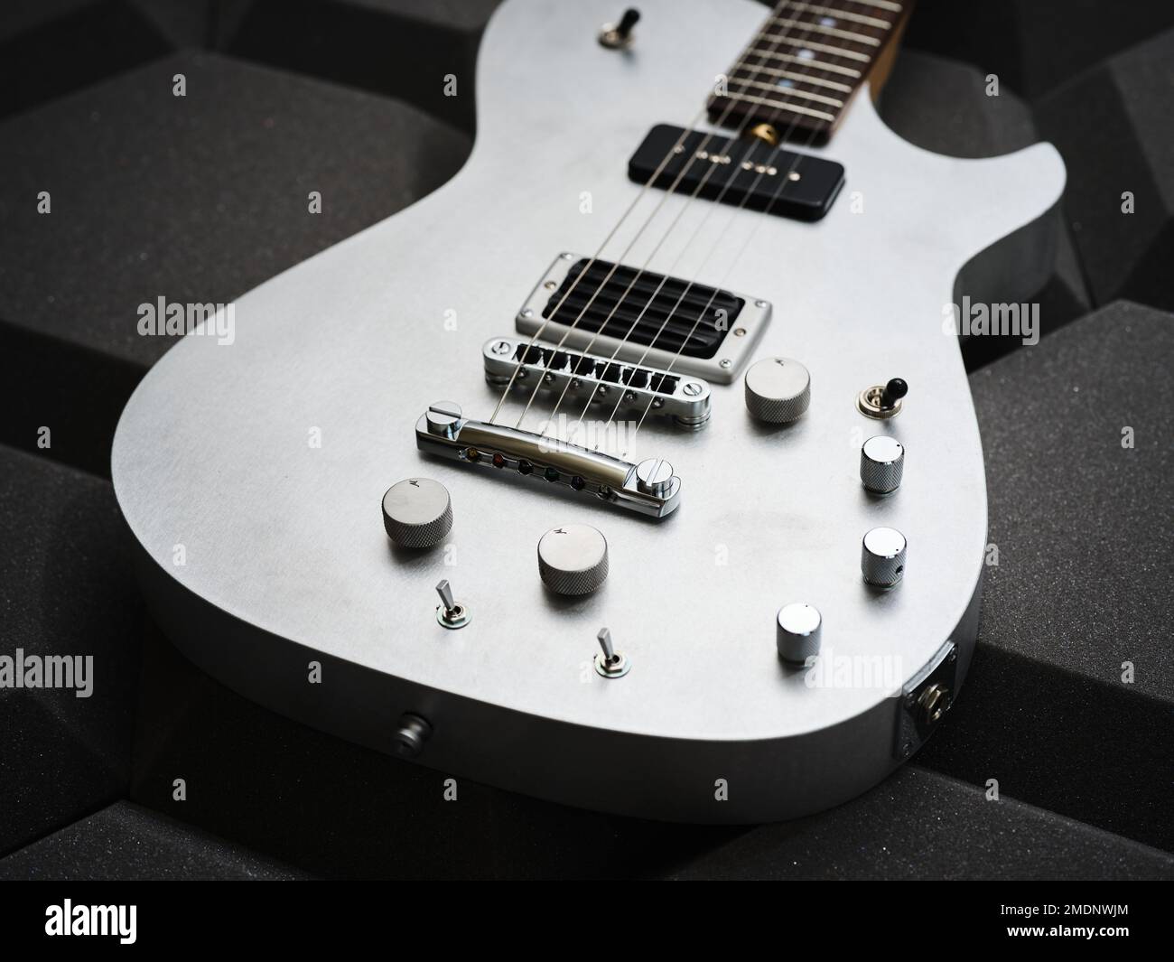 Manson Guitar Works Matt Bellamy DL-0R electric guitar Stock Photo - Alamy