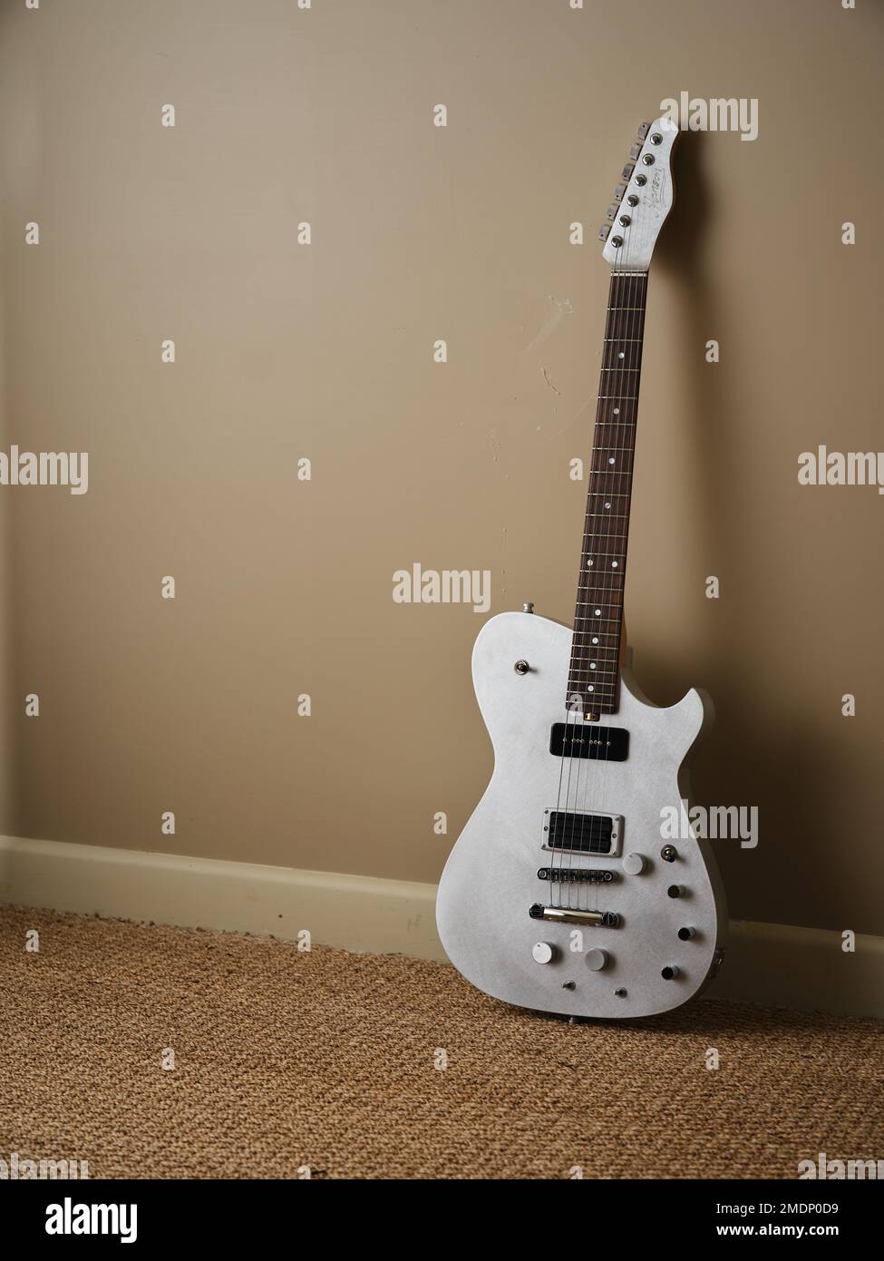 Manson Guitar Works Matt Bellamy DL-0R electric guitar Stock Photo - Alamy