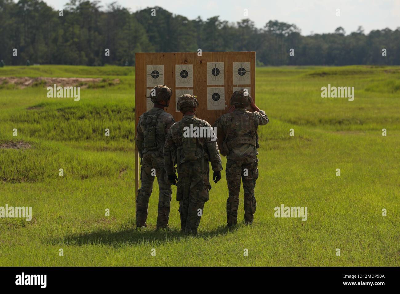 U.S. Army Soldiers assigned to the 101st Airborne Division’s Best Squad ...