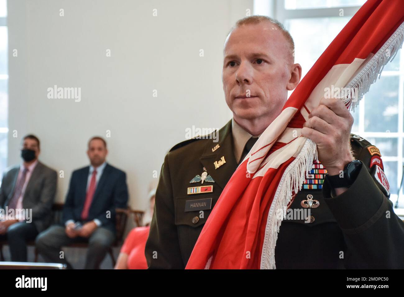 U.S. Army Col. William C. Hannan, Jr., incoming U.S. Army Corps of ...
