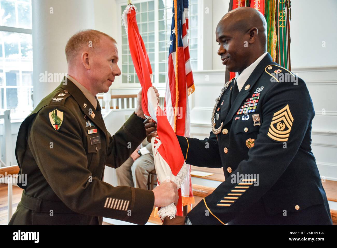 U.S. Army Col. William C. Hannan, Jr., incoming U.S. Army Corps of ...