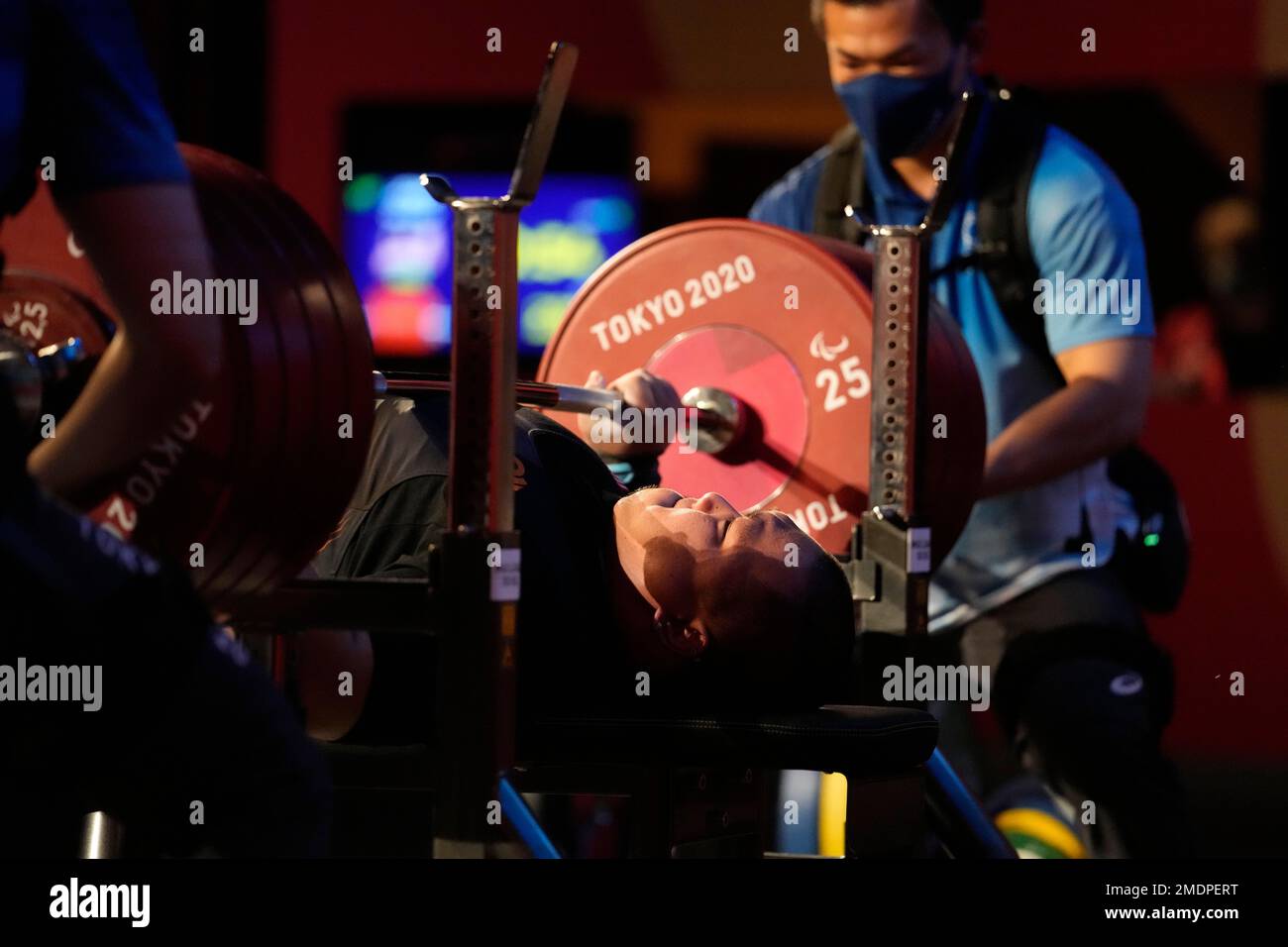Malaysia's Yee Khie Jong competes during men's -107kg powerlifting ...
