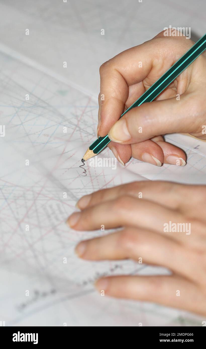 Number tracing hi-res stock photography and images - Alamy