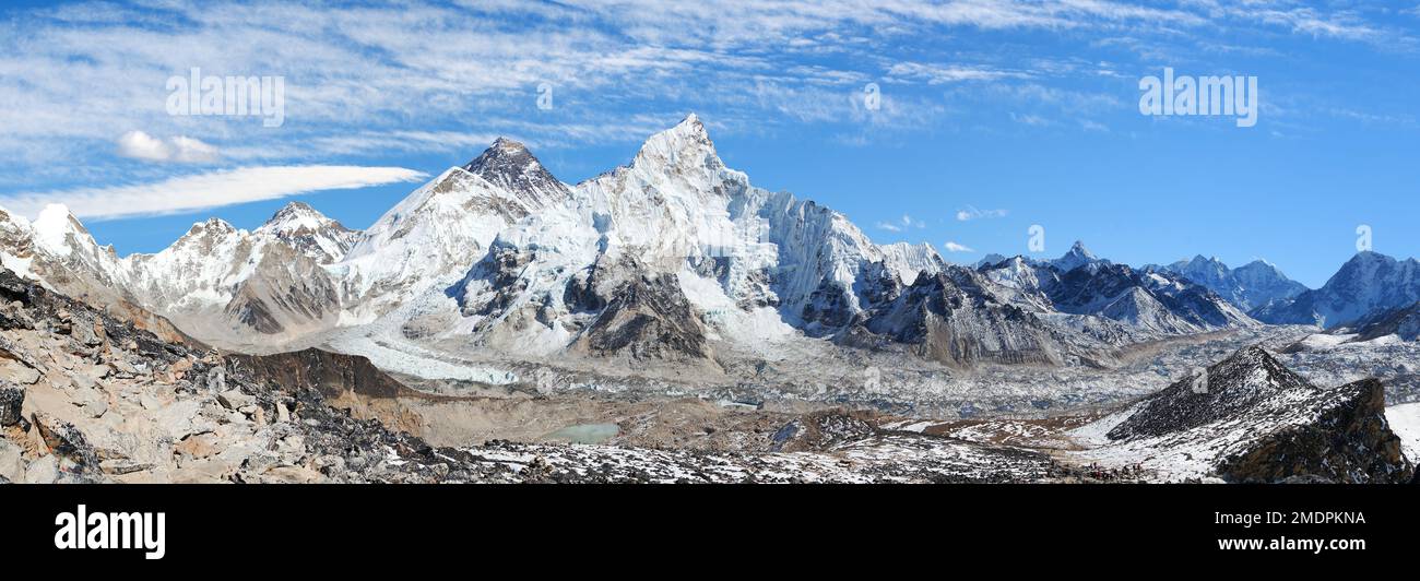 Mount Everest, himalaya, panoramic view from Kala Patthar of himalayas mountains with beautiful ...