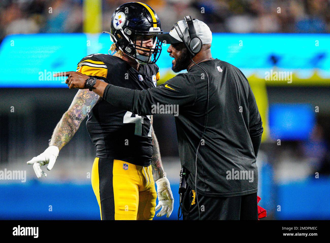 Pittsburgh Steelers defensive end Cassius Marsh talks with Pittsburgh ...