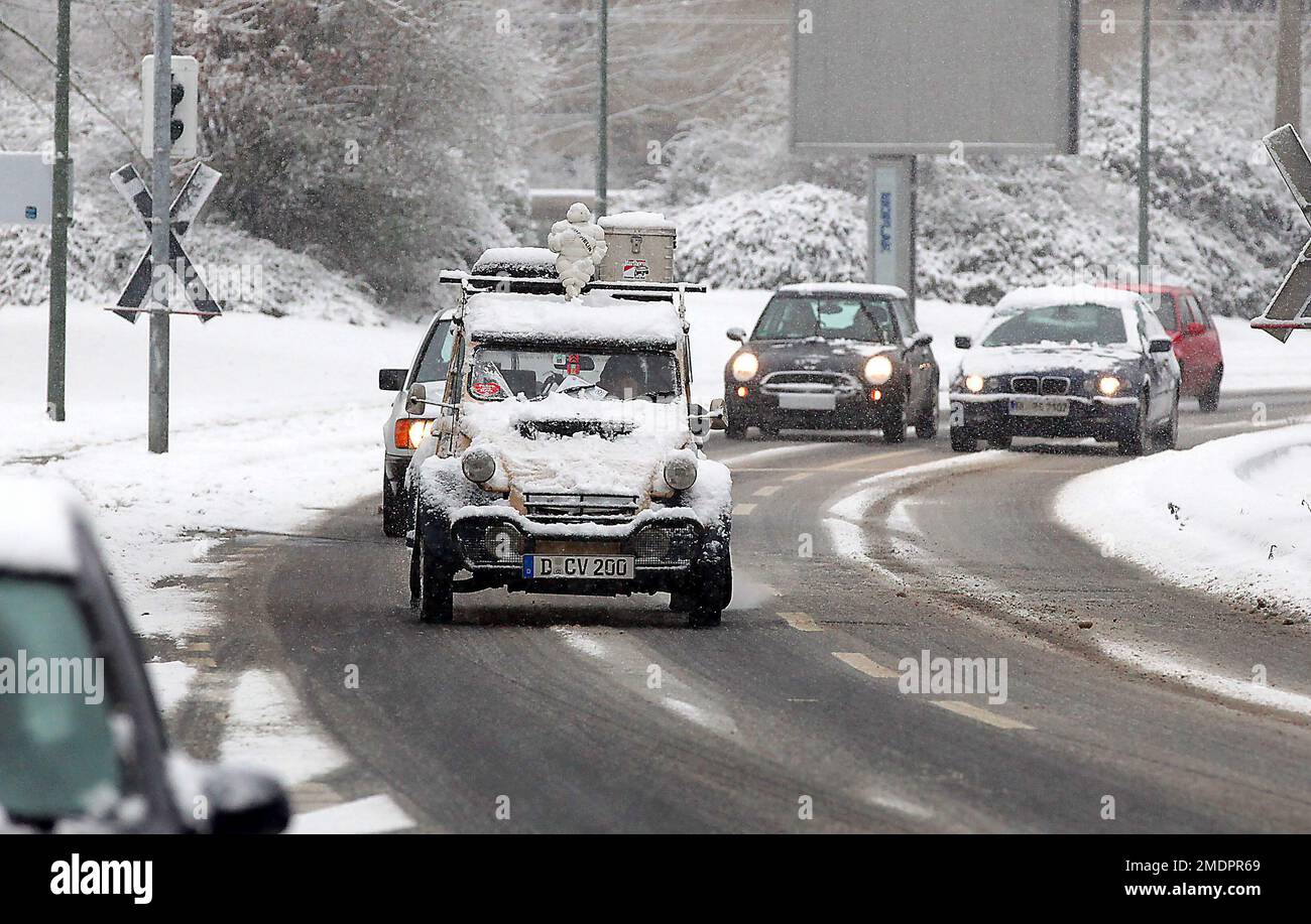 Tief Petra bringt Schnee nach Duesseldorf. Heute mittag kam ein Teil ...