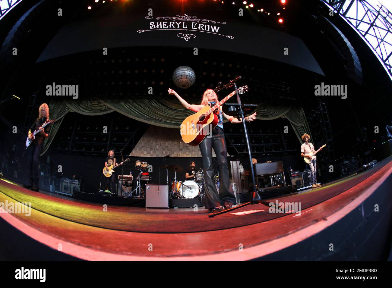 Sheryl Crow Performs at Ameris Bank Amphitheatre on Friday, August 27 ...