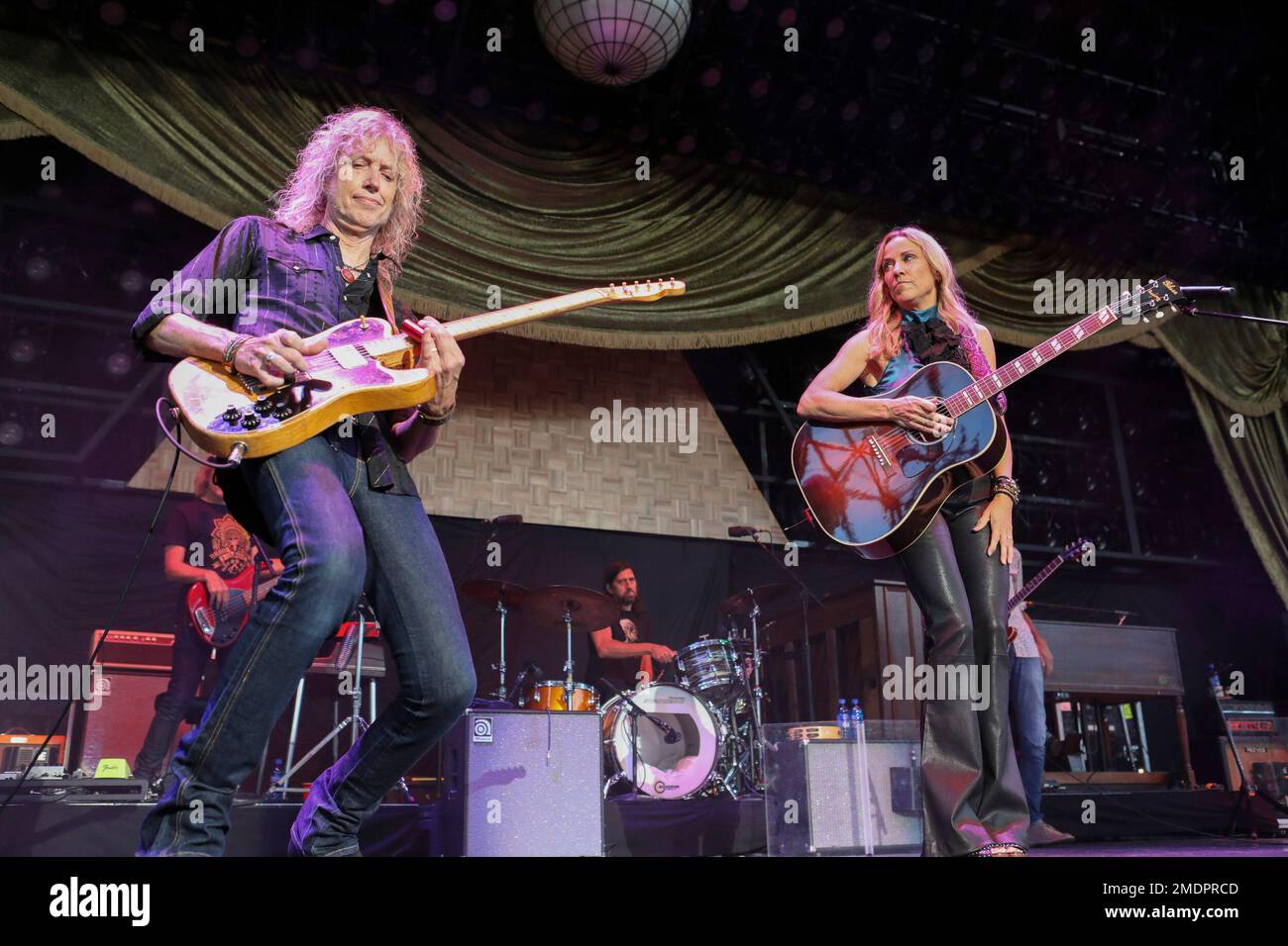Sheryl Crow Performs at Ameris Bank Amphitheatre on Friday, August 27 ...