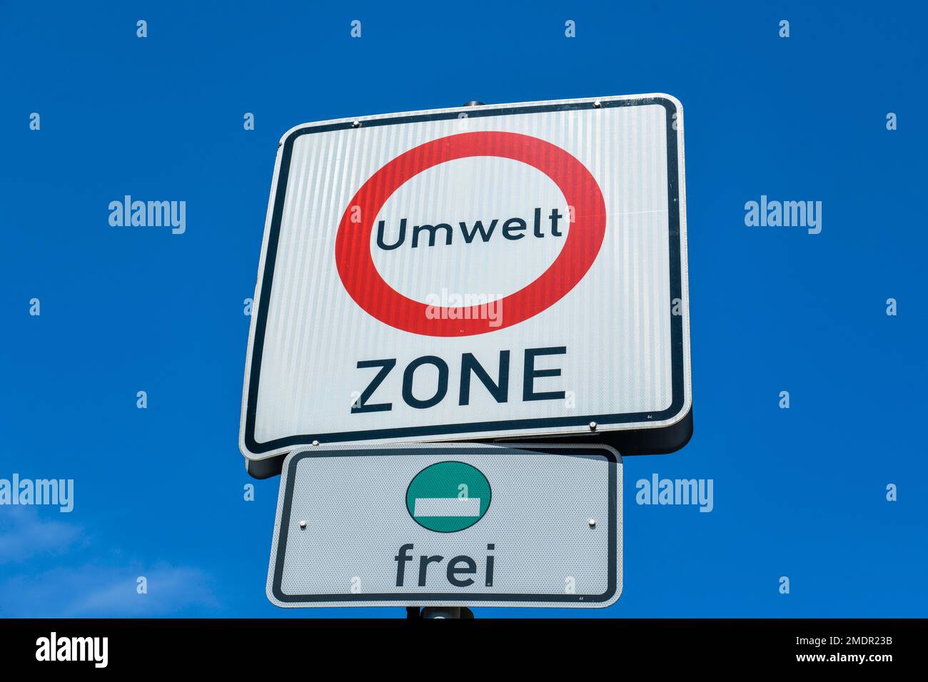 Traffic Sign Low Emission Zone Stock Photo - Alamy