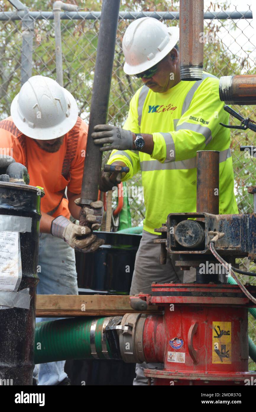 Drilling operations hi-res stock photography and images - Alamy