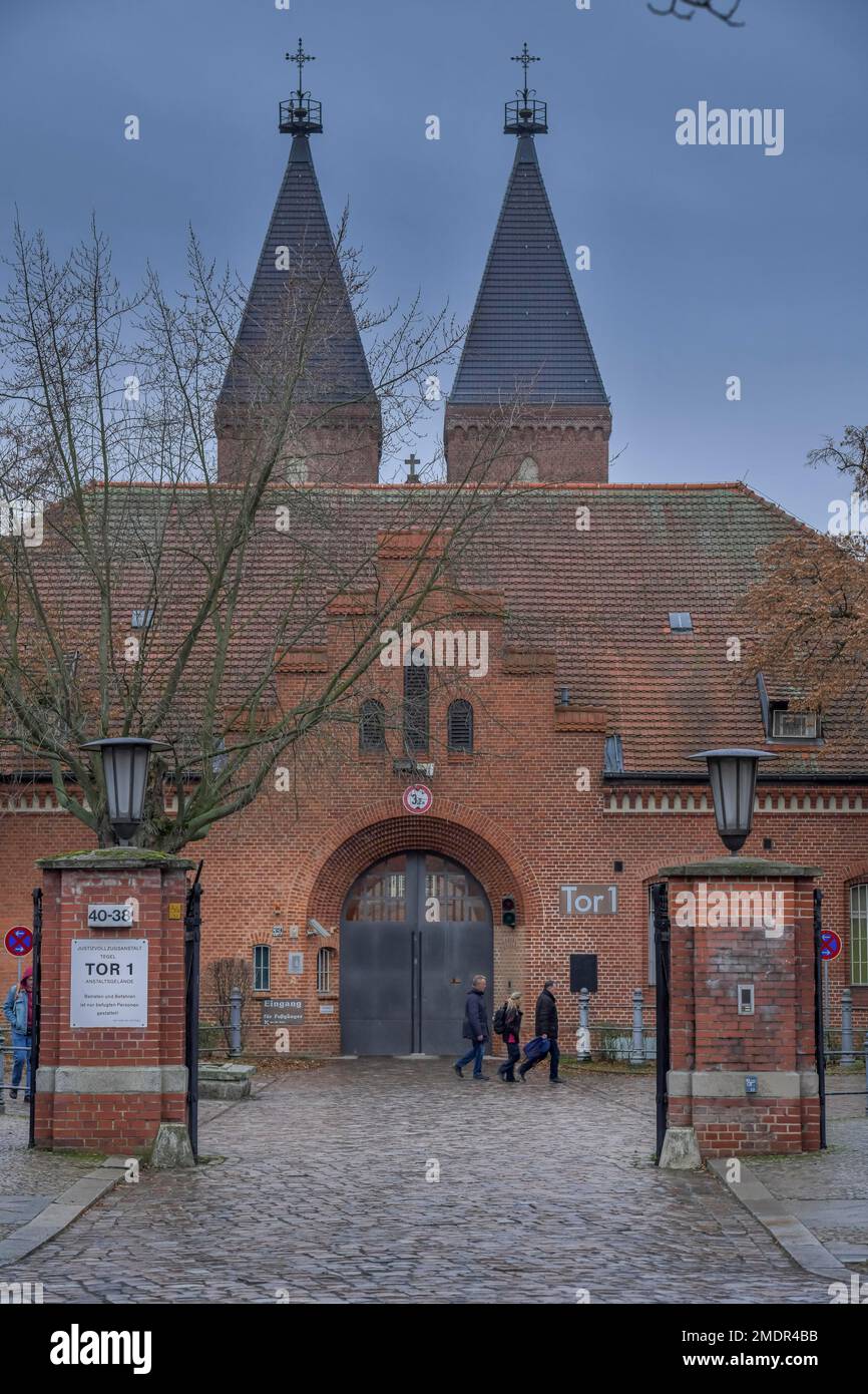Entrance gate to the prison hi-res stock photography and images - Alamy