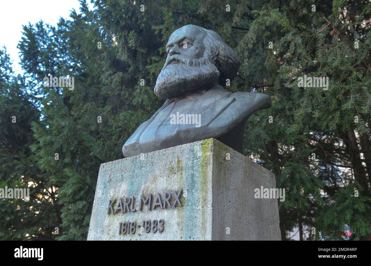 Karl Marx Monument, Strausberger Platz, Friedrichshain, Berlin, Germany ...
