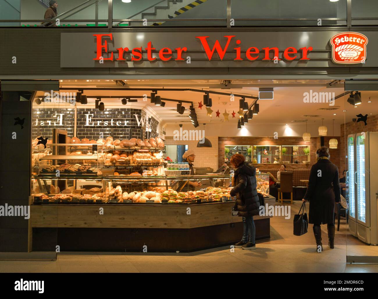 Heberer Erster Wiener Backshop, storefront at Friedrichstrasse station ...