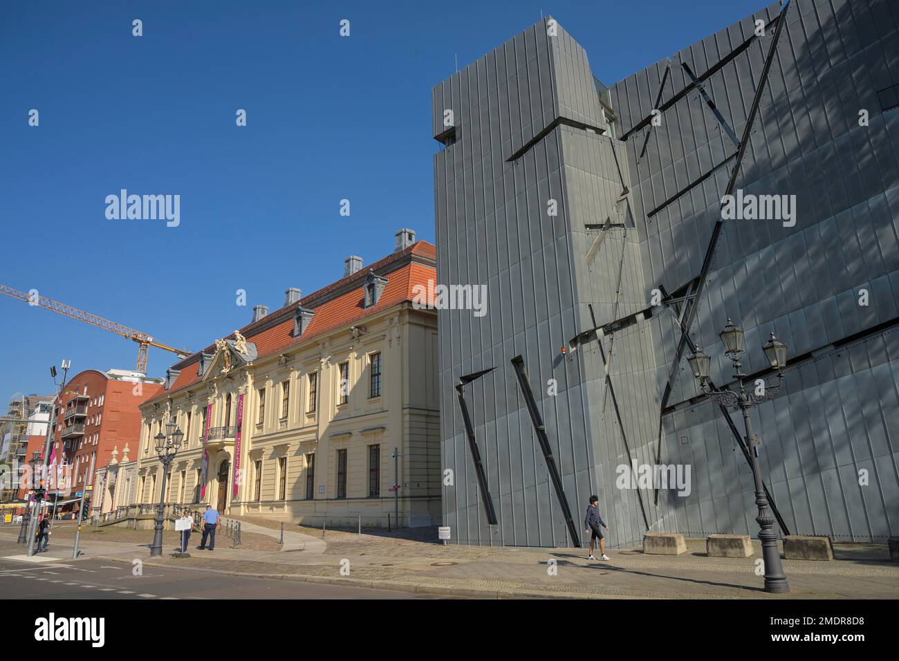 Libeskind, the jewish museum berlin overlook hi-res stock photography ...