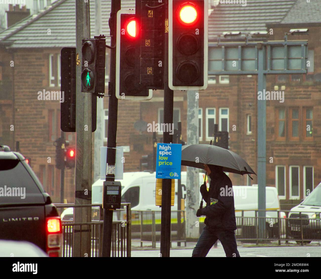 Glasgow, Scotland, UK 23rdt January, 2023. UK Weather: Pedestrian ar ...