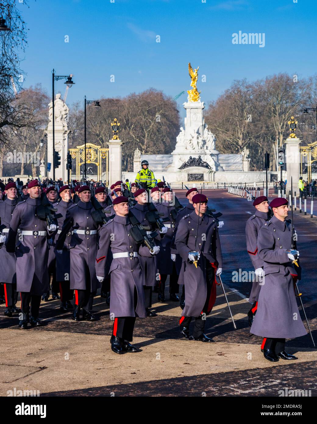 London, UK. 23rd Jan, 2023. Normal military life continues as the ...
