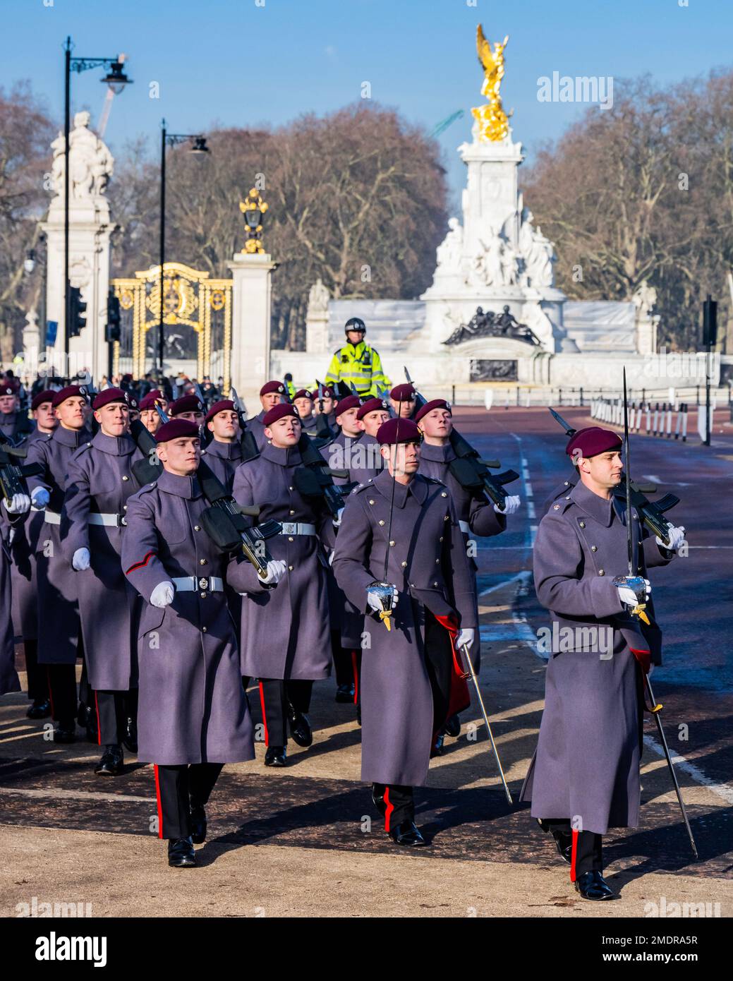 London, UK. 23rd Jan, 2023. Normal military life continues as the ...