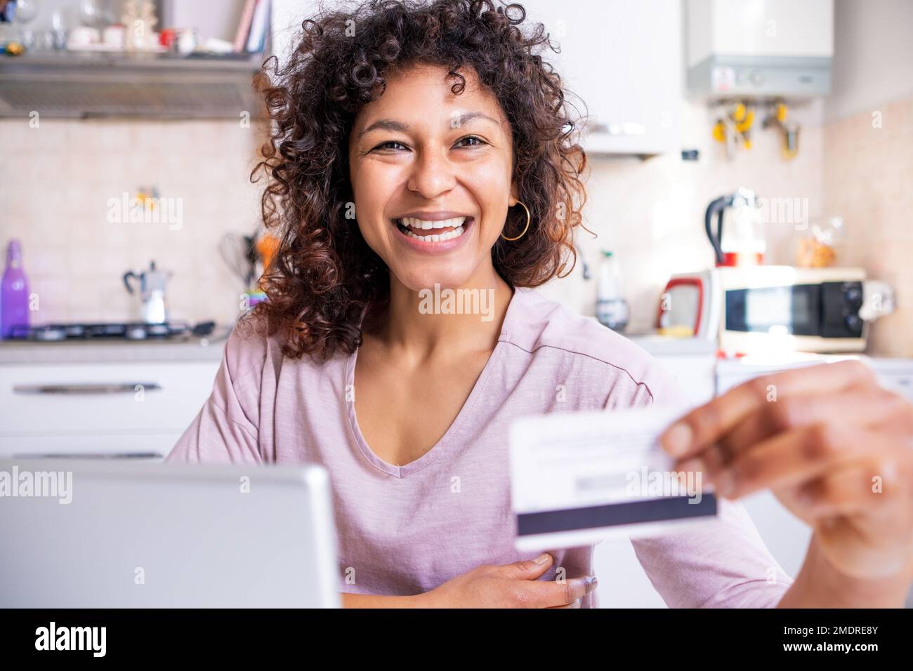Credit card trends hi-res stock photography and images - Alamy