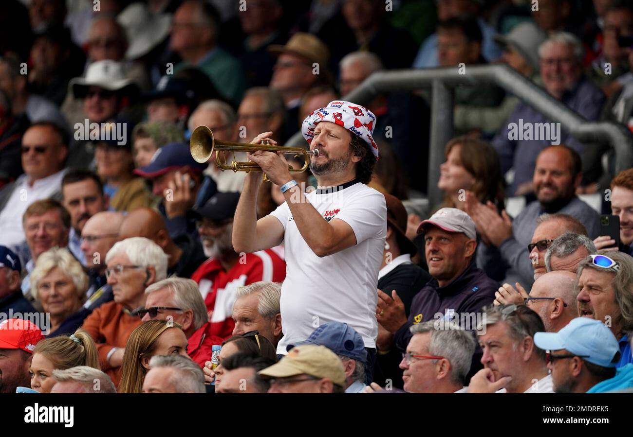 England barmy army hi-res stock photography and images - Alamy