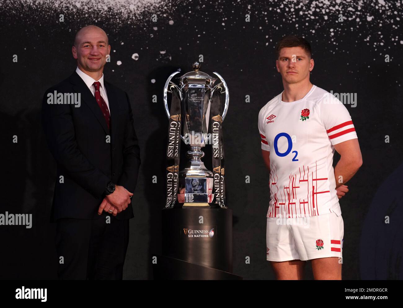 Owen farrell england trophy hi-res stock photography and images - Alamy