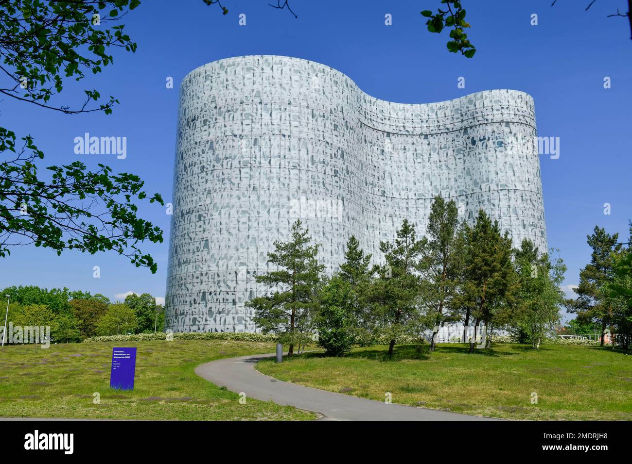 Centre de campus hi-res stock photography and images - Alamy