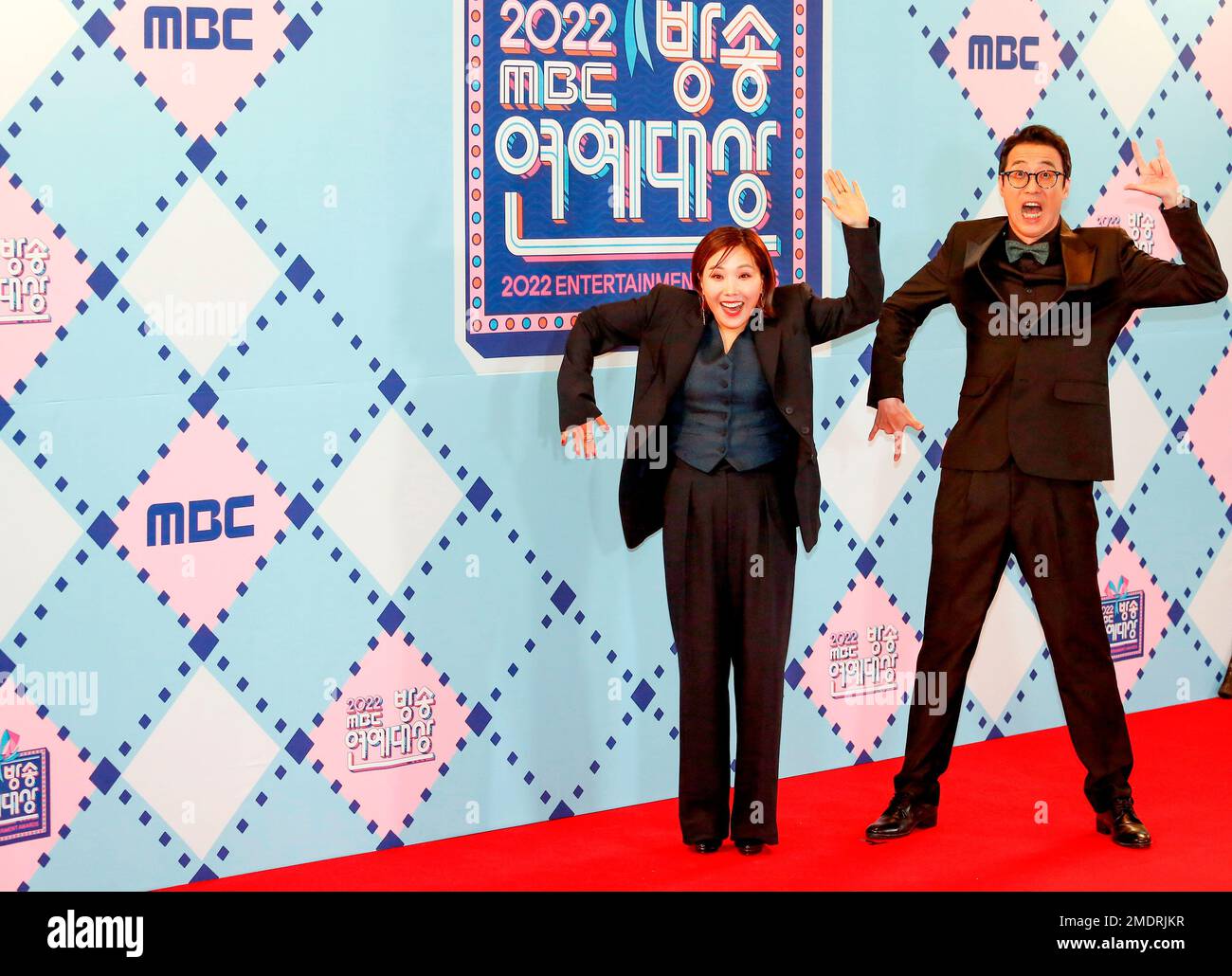 Shin Bong-Sun and Lee Yoon-Seok, Dec 29, 2022 : Comedians Shin Bong-Sun ...