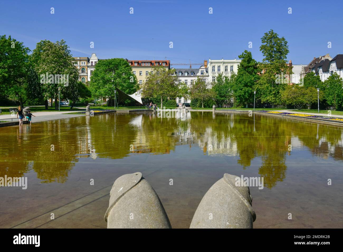 Old buildings, pond, Schillerpark, Schillerstrasse, Cottbus ...