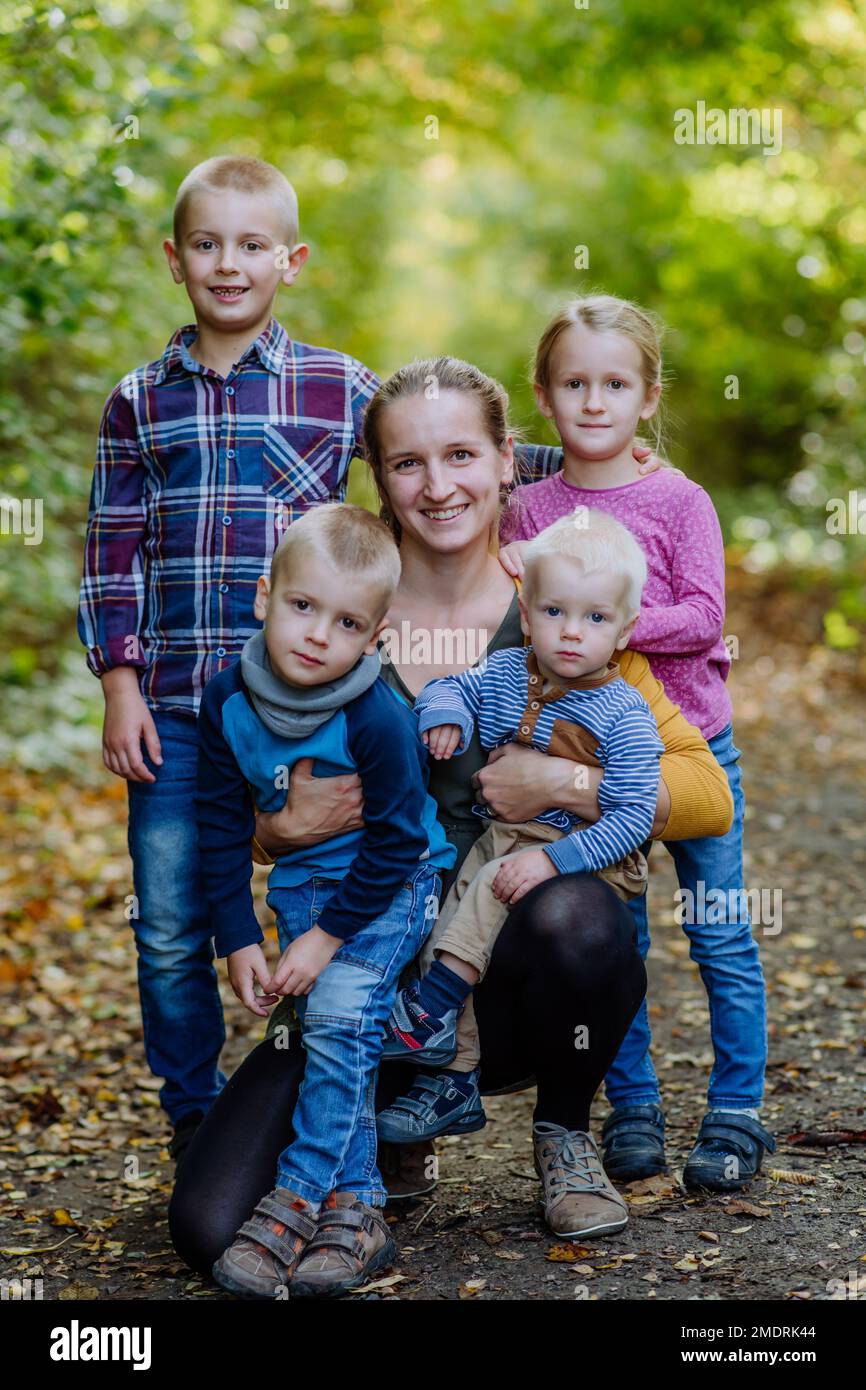 Four sons daughter hi-res stock photography and images - Alamy