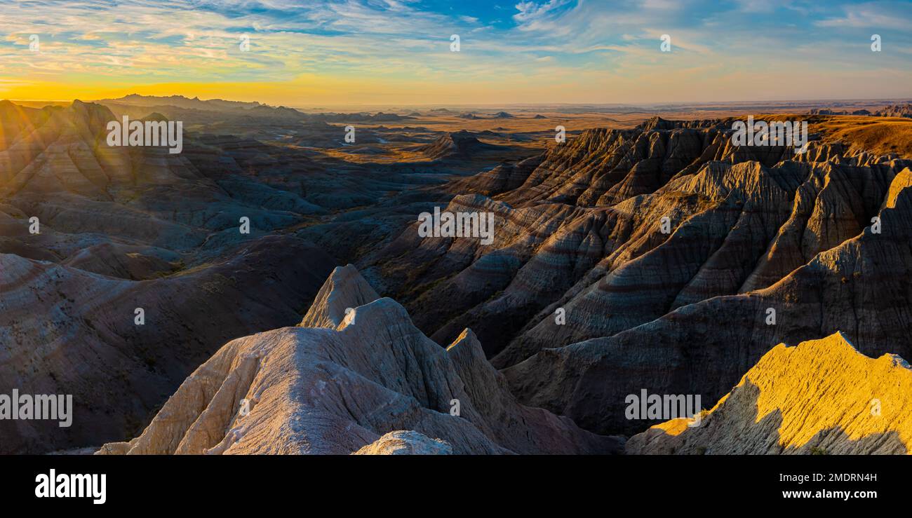 Sunrise Over The White River Valley and The Eroded Cliffs of Panorama ...