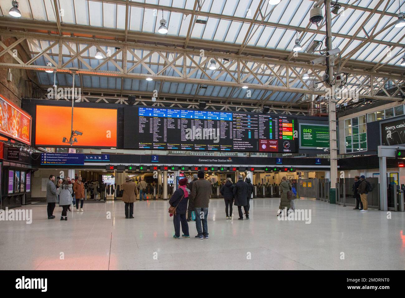Charing Cross Station London interior passengers Stock Photo - Alamy