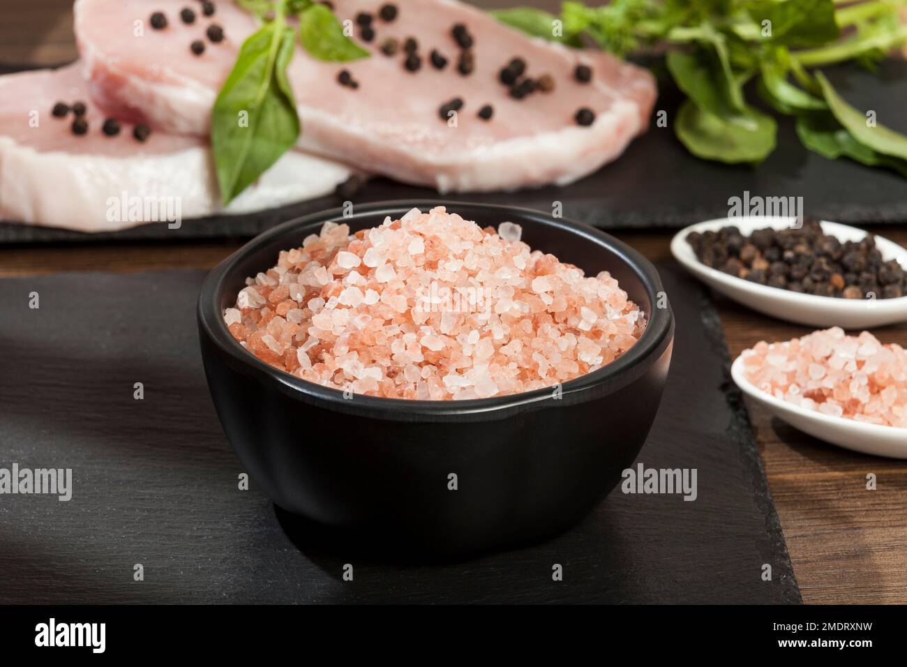 Salt - Crystals of salt pink of Himalayan Stock Photo - Alamy