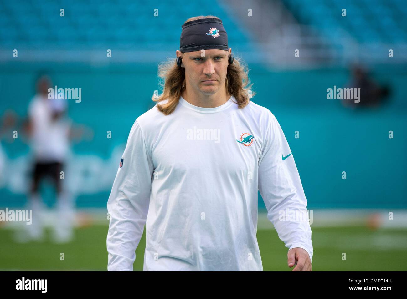 Miami Dolphins linebacker Andrew Van Ginkel (43) before the start of a ...