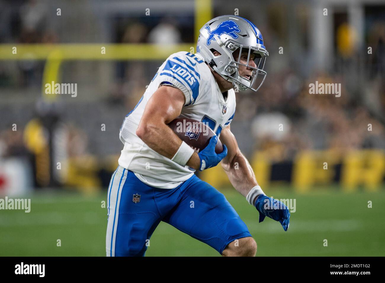Detroit Lions wide receiver Tom Kennedy (85) runs after the catch ...