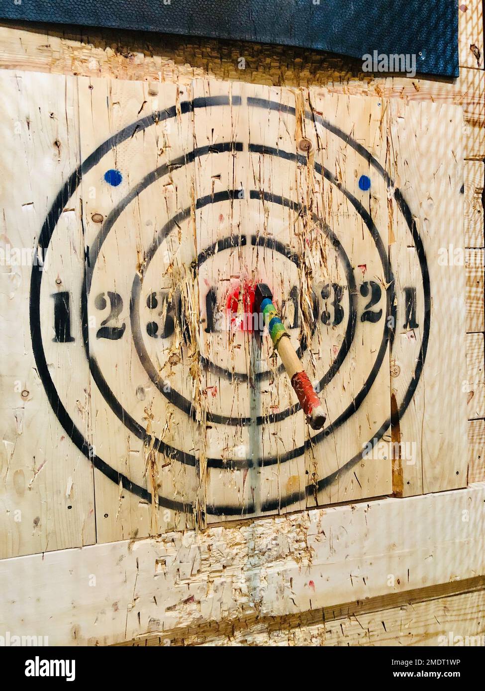 Axe throwing bullseye hi-res stock photography and images - Alamy