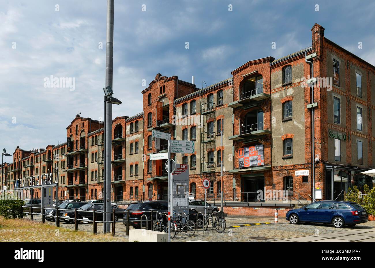 University of the Arts, Hafenmuseum Speicher XI (from left), Am ...